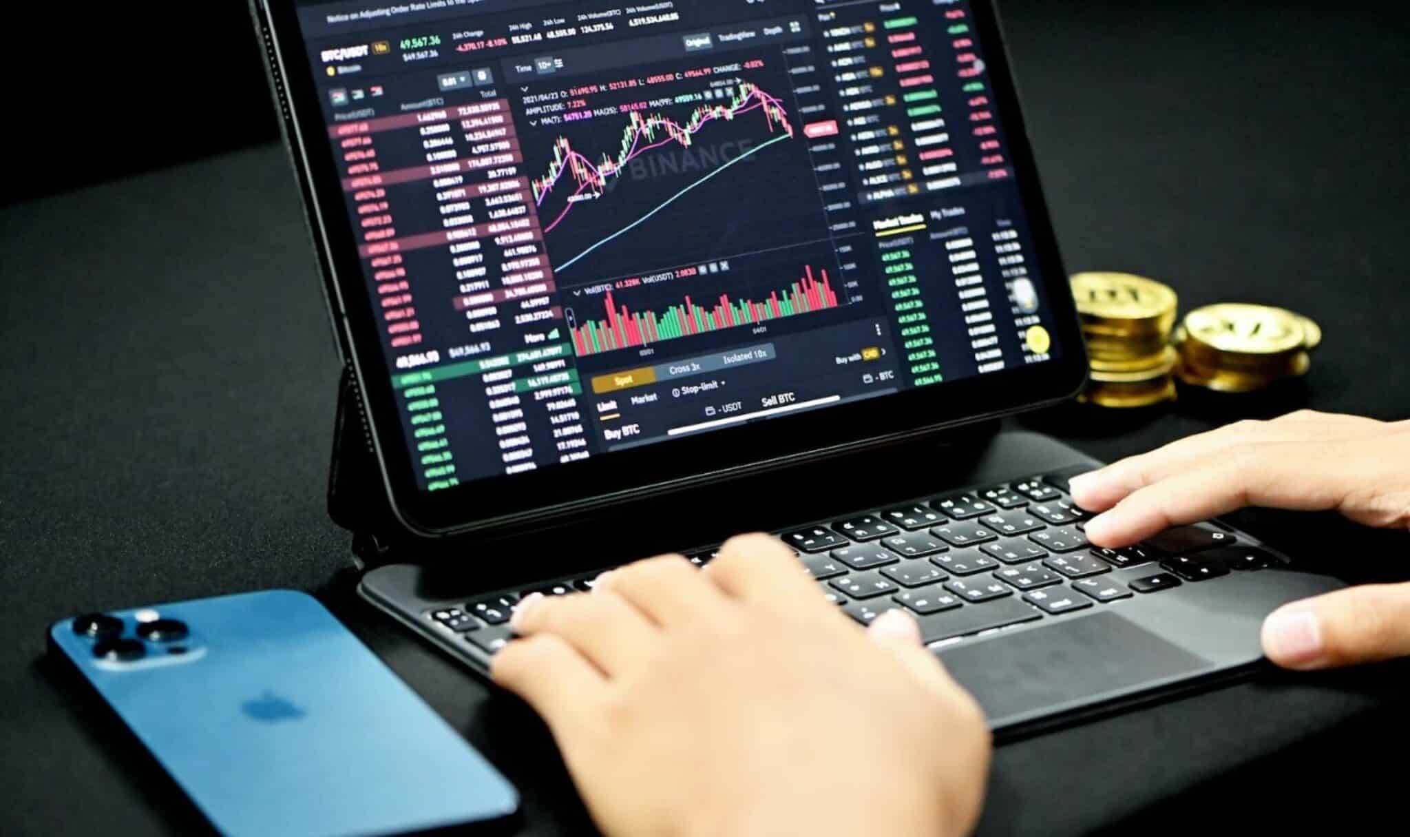 Trading Explained: What is Cross Trading? - PIP Penguin